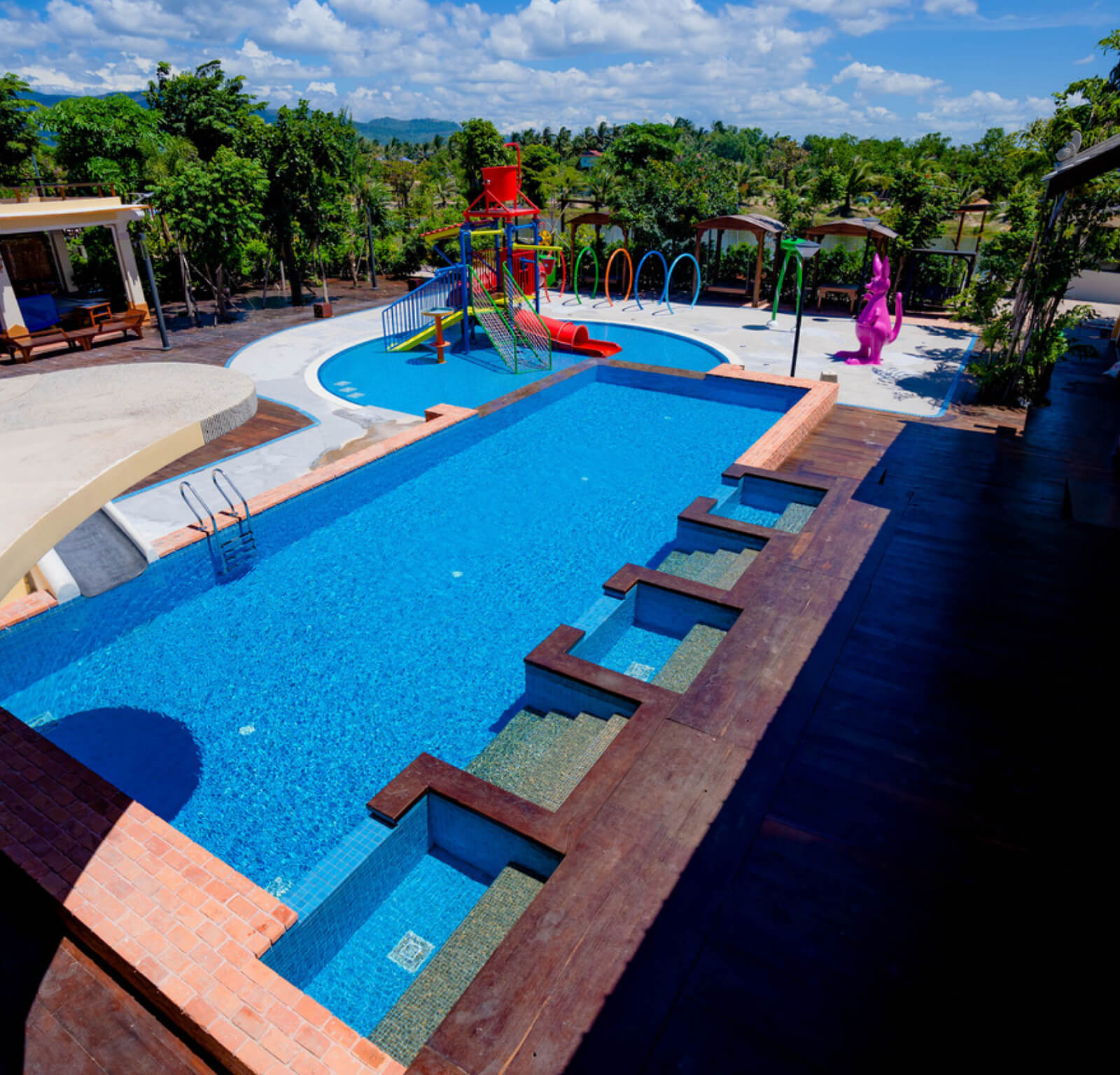 About Us - Komsan Kampot Resort